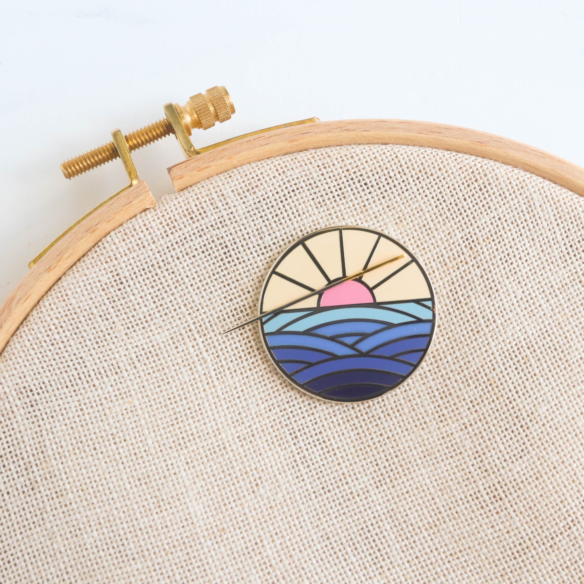 Pink Horizon Magnetic Needle Minder - Stitched Modern