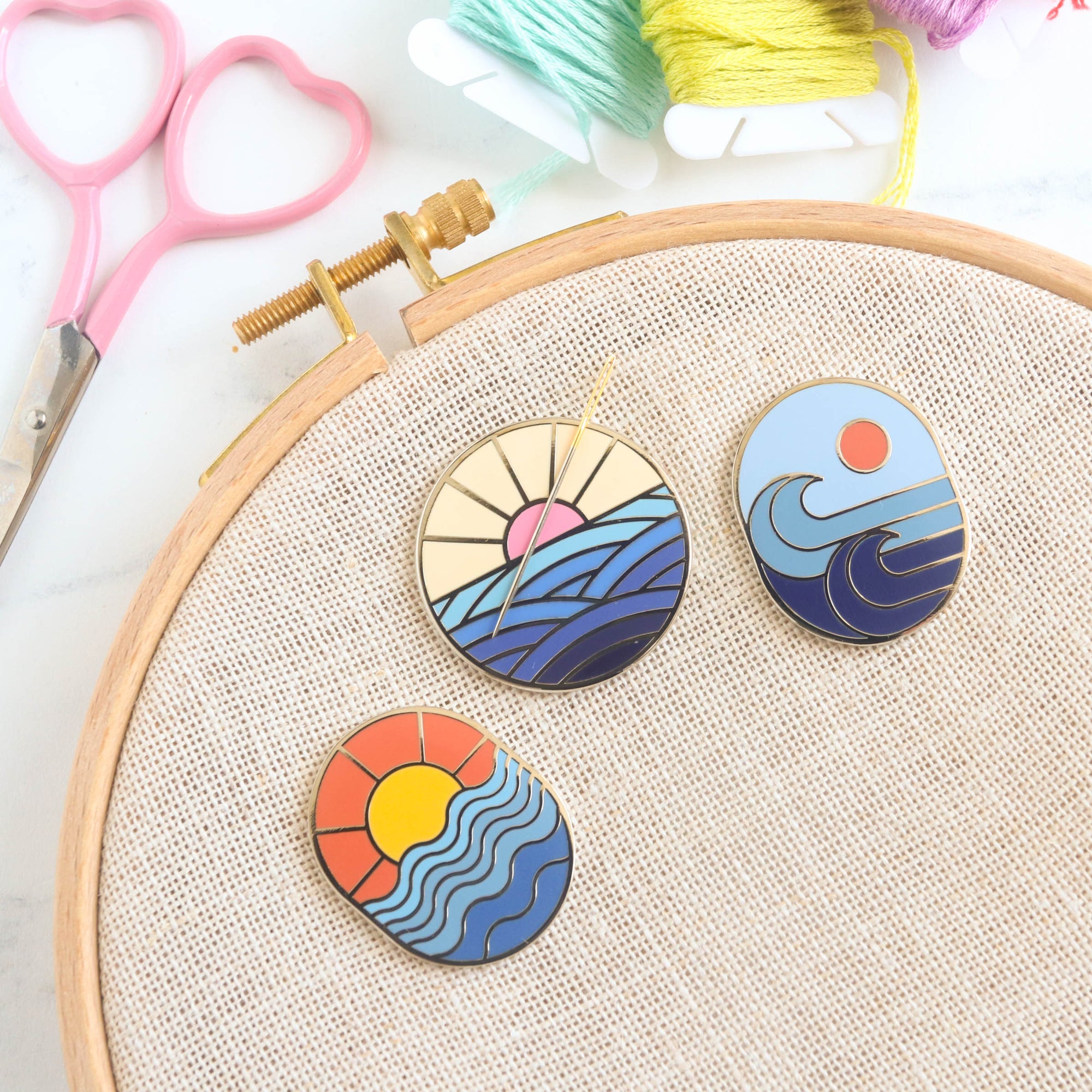 Pink Horizon Magnetic Needle Minder - Stitched Modern