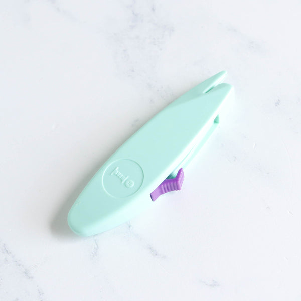 Retractable Seam Ripper and Thread Cutter - Stitched Modern